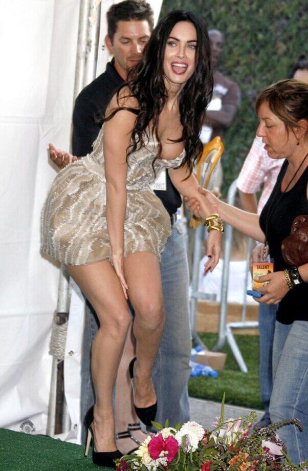 Top 10 Oops Movement Of Hollywood Actress Buzz In News And Entertainment